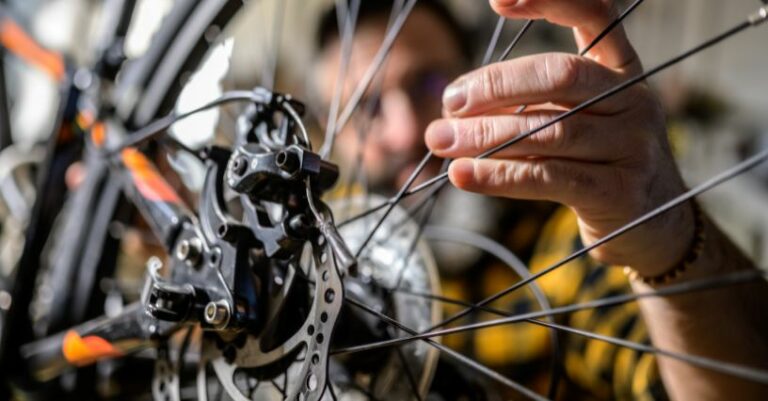 Centrowanie koła: jak wycentrować koło w rowerze? - Blog Sportano.pl