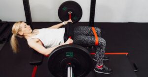 Hip thrust - technika. Jak prawidłowo wykonać hip thrust? - Blog ...